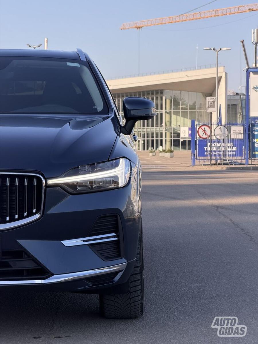 Zils Volvo XC60 2023 Viļņa, ar dzinēja tilpumu 2.00 L un nobraukumu 22 tūkst. km par 45000 €, foto 3 vietnē AUTOMOTO.COM.LV