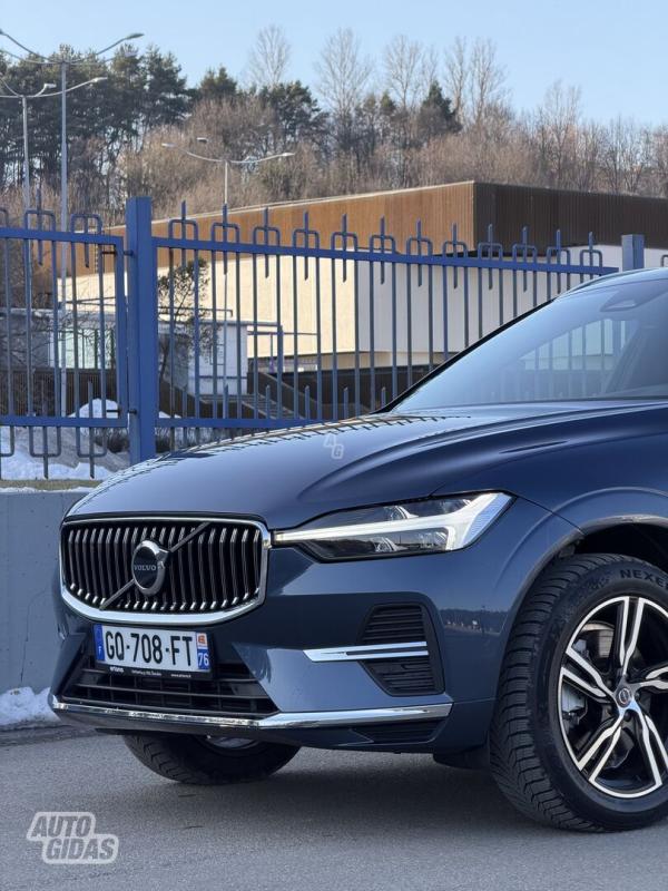 Blue Volvo XC60 2023 in Vilnius, with an engine capacity of 2.00 L and mileage of 22 thousand km for 45000 €, photo 4 on AUTOMOTO.COM.LV