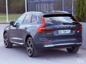 Zils Volvo XC60 2023 Viļņa, ar dzinēja tilpumu 2.00 L un nobraukumu 22 tūkst. km par 43000 €, foto 3 vietnē AUTOMOTO.COM.LV
