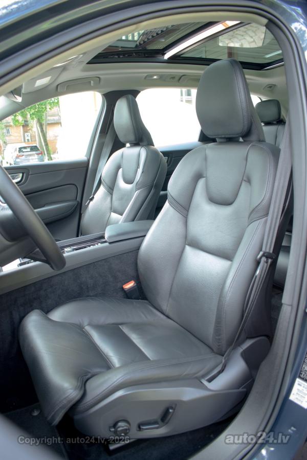 Zils Volvo XC60 2023 Tallina, ar dzinēja tilpumu 2.00 L un nobraukumu 90 tūkst. km par 39900 €, foto 10 vietnē AUTOMOTO.COM.LV