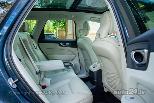Blue Volvo XC60 2023 in Tallinn, with an engine capacity of 2.00 L and mileage of 144 thousand km for 37900 €, photo 11 on AUTOMOTO.COM.LV