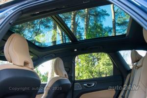 Blue Volvo XC60 2024 in Tallinn, with an engine capacity of 2.00 L and mileage of 25 thousand km for 53990 €, photo 15 on AUTOMOTO.COM.LV