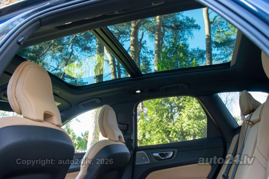 Blue Volvo XC60 2024 in Tallinn, with an engine capacity of 2.00 L and mileage of 25 thousand km for 53990 €, photo 15 on AUTOMOTO.COM.LV