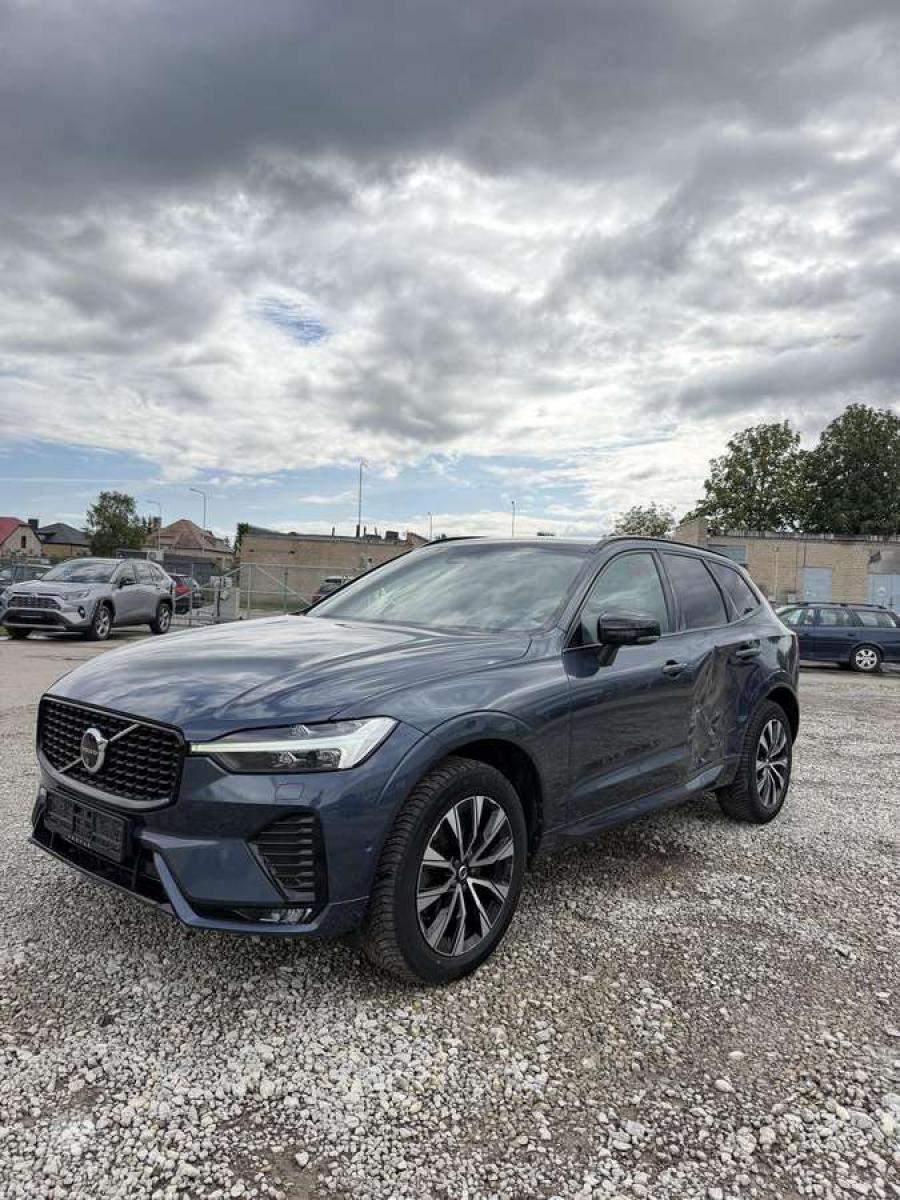 Zils Volvo XC60 2024 Šauļi, ar dzinēja tilpumu 1.97 L un nobraukumu 142 tūkst. km par 28350 €, foto 1 vietnē AUTOMOTO.COM.LV