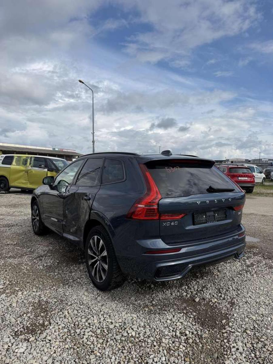 Zils Volvo XC60 2024 Šauļi, ar dzinēja tilpumu 1.97 L un nobraukumu 142 tūkst. km par 28350 €, foto 7 vietnē AUTOMOTO.COM.LV