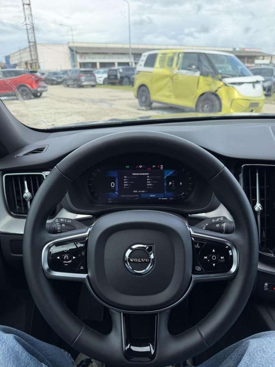 Zils Volvo XC60 2024 Šauļi, ar dzinēja tilpumu 1.97 L un nobraukumu 142 tūkst. km par 28350 €, foto 13 vietnē AUTOMOTO.COM.LV