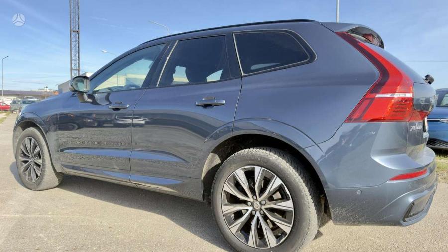 Zils Volvo XC60 2024 Šauļi, ar dzinēja tilpumu 1.97 L un nobraukumu 142 tūkst. km par 29450 €, foto 7 vietnē AUTOMOTO.COM.LV