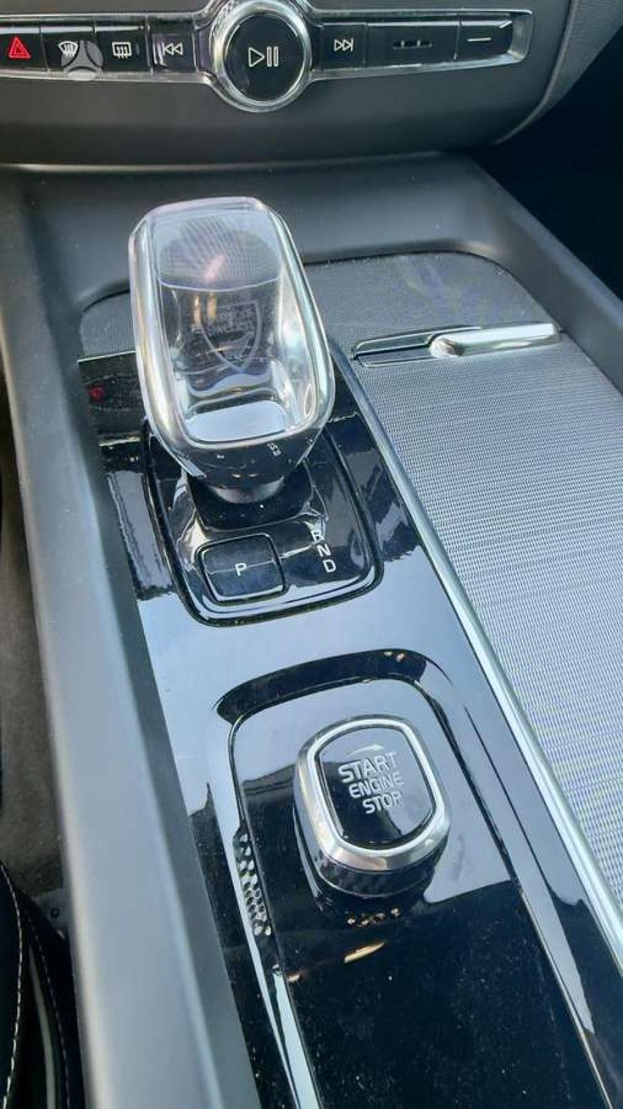 Zils Volvo XC60 2024 Šauļi, ar dzinēja tilpumu 1.97 L un nobraukumu 142 tūkst. km par 29450 €, foto 20 vietnē AUTOMOTO.COM.LV