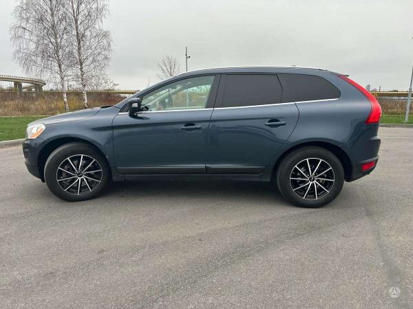 Blue Volvo XC60 2011 in Klaipeda, with an engine capacity of 3.19 L and mileage of 339 thousand km for 8500 €, photo 3 on AUTOMOTO.COM.LV