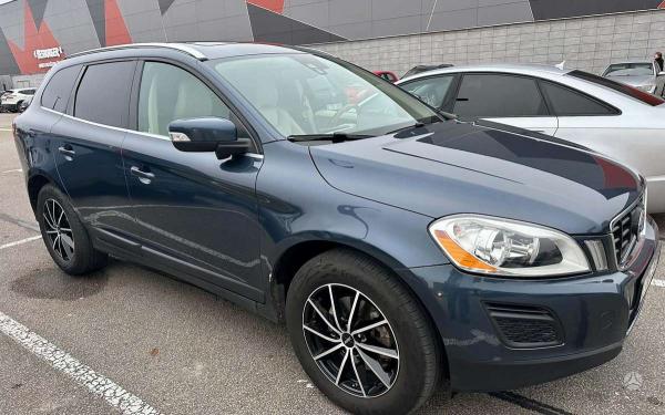 Blue Volvo XC60 2011 in Klaipeda, with an engine capacity of 3.19 L and mileage of 339 thousand km for 8500 €, photo 4 on AUTOMOTO.COM.LV