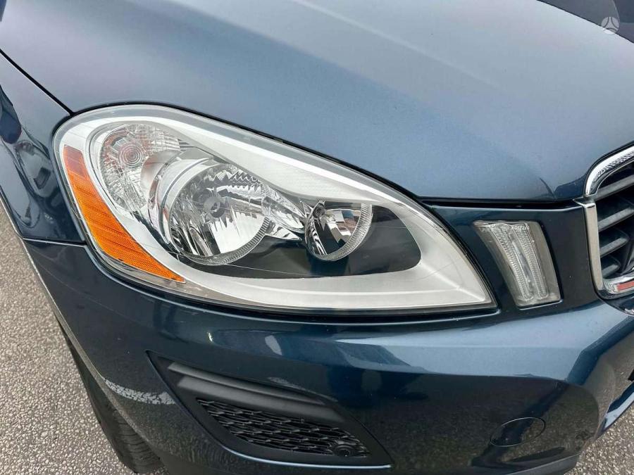 Blue Volvo XC60 2011 in Klaipeda, with an engine capacity of 3.19 L and mileage of 339 thousand km for 8500 €, photo 5 on AUTOMOTO.COM.LV