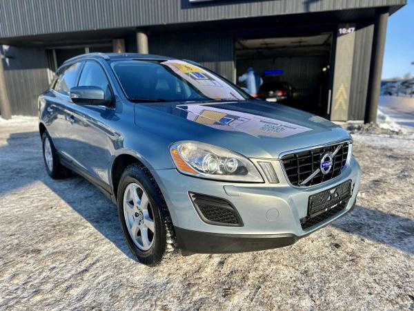 Zils Volvo XC60 2010 Šauļi, ar dzinēja tilpumu 2.00 L un nobraukumu 235 tūkst. km par 8750 €, foto 2 vietnē AUTOMOTO.COM.LV