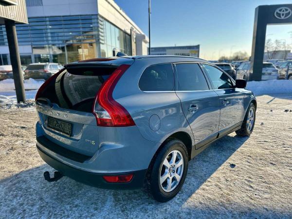 Zils Volvo XC60 2010 Šauļi, ar dzinēja tilpumu 2.00 L un nobraukumu 235 tūkst. km par 8750 €, foto 7 vietnē AUTOMOTO.COM.LV