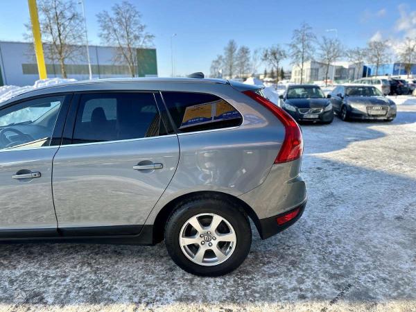 Zils Volvo XC60 2010 Šauļi, ar dzinēja tilpumu 2.00 L un nobraukumu 235 tūkst. km par 8750 €, foto 10 vietnē AUTOMOTO.COM.LV
