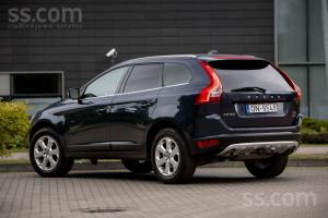 Blue Volvo XC60 2012 in Jelgava, with an engine capacity of 2.40 L and mileage of 0 thousand km for 10190 €, photo 8 on AUTOMOTO.COM.LV