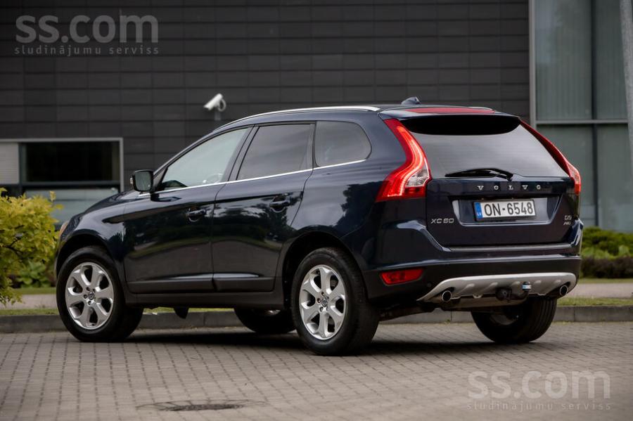 Blue Volvo XC60 2012 in Jelgava, with an engine capacity of 2.40 L and mileage of 0 thousand km for 10190 €, photo 8 on AUTOMOTO.COM.LV