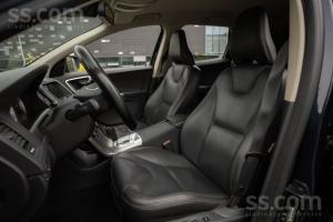 Blue Volvo XC60 2012 in Jelgava, with an engine capacity of 2.40 L and mileage of 0 thousand km for 10190 €, photo 13 on AUTOMOTO.COM.LV
