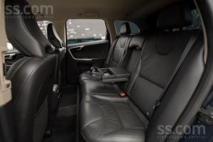 Blue Volvo XC60 2012 in Jelgava, with an engine capacity of 2.40 L and mileage of 0 thousand km for 10190 €, photo 14 on AUTOMOTO.COM.LV