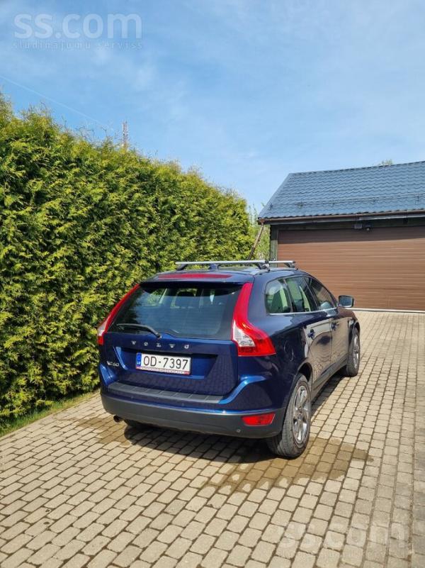 Zils Volvo XC60 2012 Cēsis, ar dzinēja tilpumu 2.00 L un nobraukumu 263 tūkst. km par 11900 €, foto 3 vietnē AUTOMOTO.COM.LV