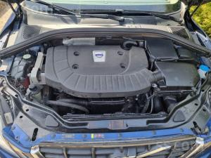 Zils Volvo XC60 2012 Cēsis, ar dzinēja tilpumu 2.00 L un nobraukumu 263 tūkst. km par 11900 €, foto 6 vietnē AUTOMOTO.COM.LV