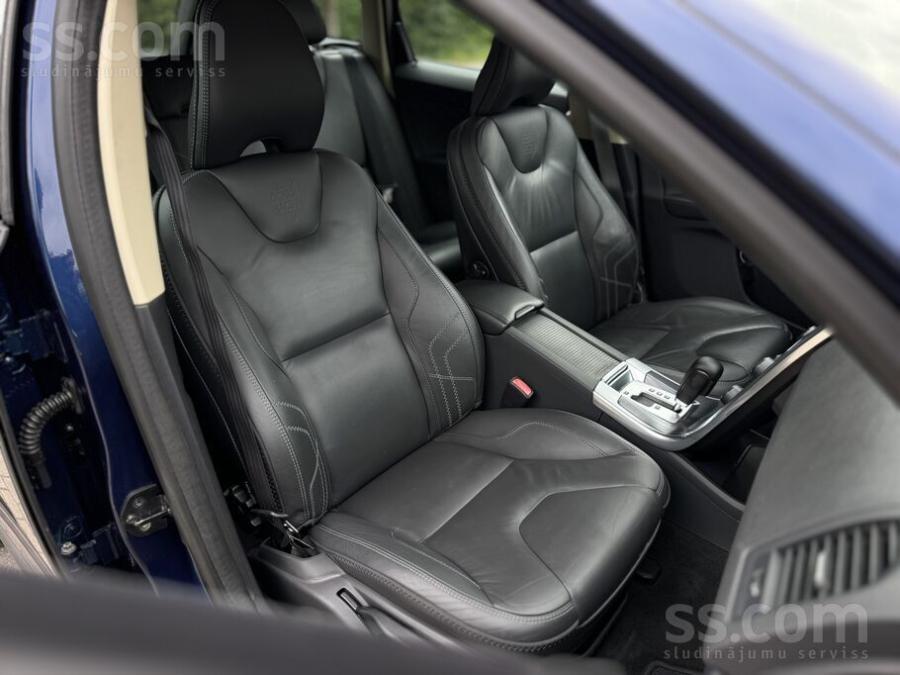 Zils Volvo XC60 2012 Jūrmala, ar dzinēja tilpumu 2.00 L un nobraukumu 0 tūkst. km par 6490 €, foto 8 vietnē AUTOMOTO.COM.LV