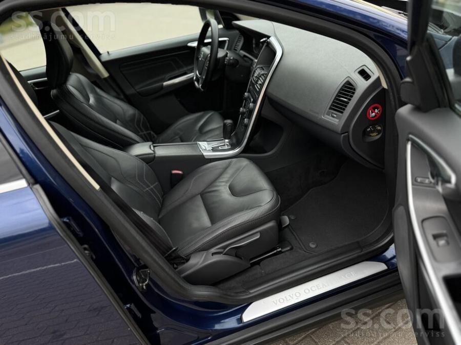 Zils Volvo XC60 2012 Jūrmala, ar dzinēja tilpumu 2.00 L un nobraukumu 0 tūkst. km par 6490 €, foto 9 vietnē AUTOMOTO.COM.LV