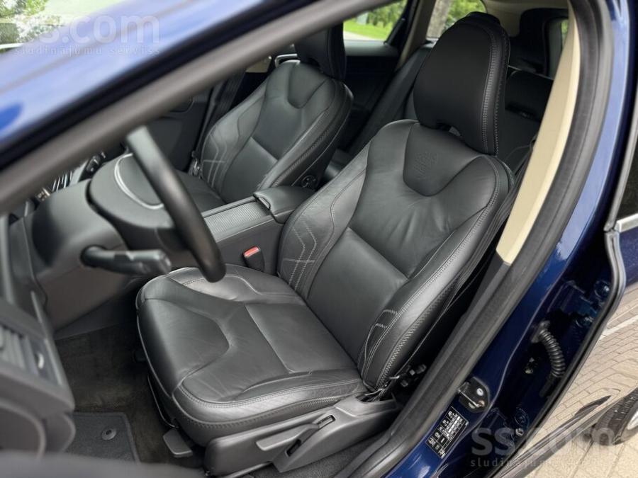 Zils Volvo XC60 2012 Jūrmala, ar dzinēja tilpumu 2.00 L un nobraukumu 0 tūkst. km par 6490 €, foto 10 vietnē AUTOMOTO.COM.LV