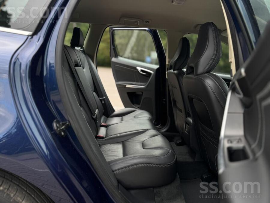 Zils Volvo XC60 2012 Jūrmala, ar dzinēja tilpumu 2.00 L un nobraukumu 0 tūkst. km par 6490 €, foto 12 vietnē AUTOMOTO.COM.LV