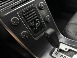 Zils Volvo XC60 2012 Jūrmala, ar dzinēja tilpumu 2.00 L un nobraukumu 0 tūkst. km par 6490 €, foto 20 vietnē AUTOMOTO.COM.LV