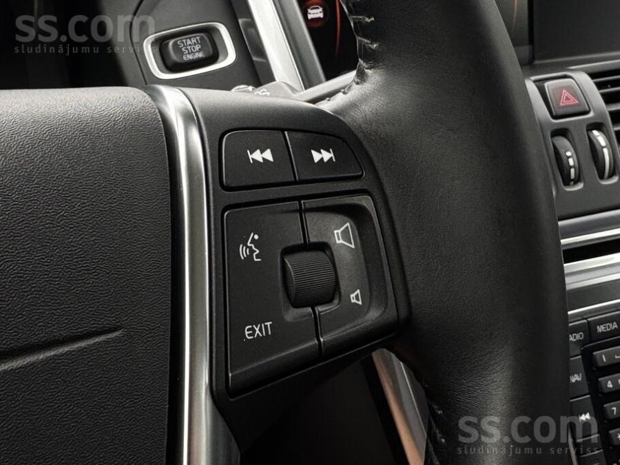 Zils Volvo XC60 2012 Jūrmala, ar dzinēja tilpumu 2.00 L un nobraukumu 0 tūkst. km par 6490 €, foto 25 vietnē AUTOMOTO.COM.LV