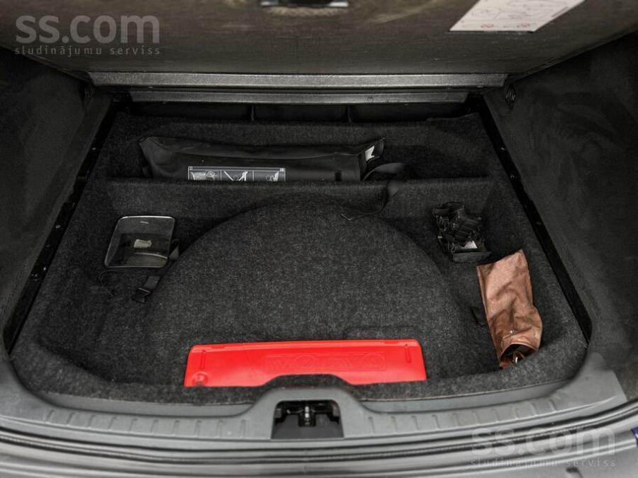 Zils Volvo XC60 2012 Jūrmala, ar dzinēja tilpumu 2.00 L un nobraukumu 0 tūkst. km par 6490 €, foto 28 vietnē AUTOMOTO.COM.LV