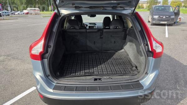Volvo XC60 2010 Rīga vietnē Zils Volvo XC60 2010 Rīga, ar dzinēja tilpumu 2.40 L un nobraukumu 314 tūkst. km par 5950 €, foto 6 vietnē AUTOMOTO.COM.LV
