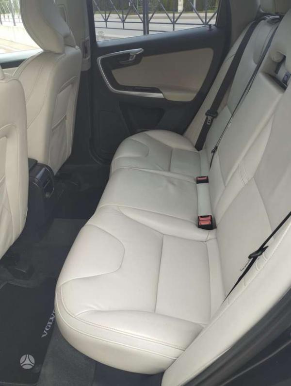 Zils Volvo XC60 2016 Telšiai, ar dzinēja tilpumu 1.97 L un nobraukumu 255 tūkst. km par 10500 €, foto 3 vietnē AUTOMOTO.COM.LV