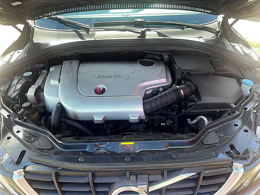 Blue Volvo XC60 2009 in Radviliskis, with an engine capacity of 2.40 L and mileage of 420 thousand km for 4200 €, photo 8 on AUTOMOTO.COM.LV