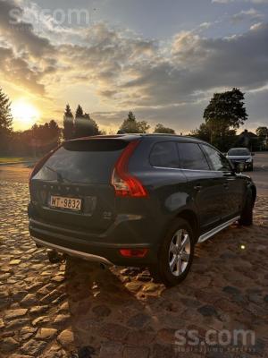 Zils Volvo XC60 2010 Jelgava, ar dzinēja tilpumu 2.40 L un nobraukumu 0 tūkst. km par 8500 €, foto 8 vietnē AUTOMOTO.COM.LV