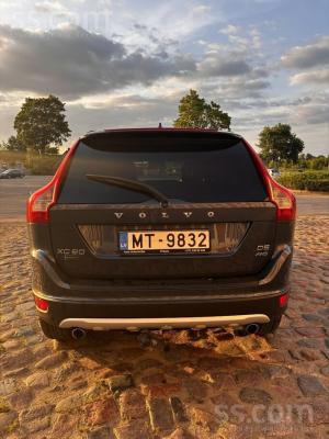 Zils Volvo XC60 2010 Jelgava, ar dzinēja tilpumu 2.40 L un nobraukumu 0 tūkst. km par 8500 €, foto 9 vietnē AUTOMOTO.COM.LV