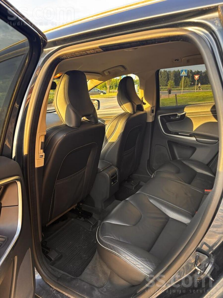 Zils Volvo XC60 2010 Jelgava, ar dzinēja tilpumu 2.40 L un nobraukumu 0 tūkst. km par 8500 €, foto 12 vietnē AUTOMOTO.COM.LV