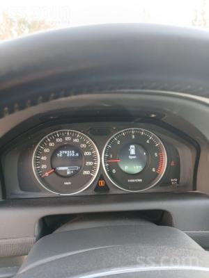 Blue Volvo XC60 2012 in Ogre, with an engine capacity of 2.00 L and mileage of 380 thousand km for 6500 €, photo 6 on AUTOMOTO.COM.LV