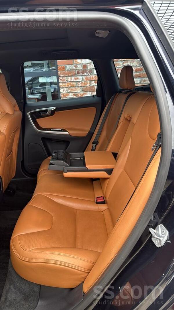 Zils Volvo XC60 2016 Talsi, ar dzinēja tilpumu 2.00 L un nobraukumu 295 tūkst. km par 14470 €, foto 9 vietnē AUTOMOTO.COM.LV
