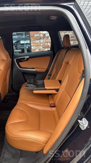 Zils Volvo XC60 2016 Talsi, ar dzinēja tilpumu 2.00 L un nobraukumu 295 tūkst. km par 14470 €, foto 10 vietnē AUTOMOTO.COM.LV