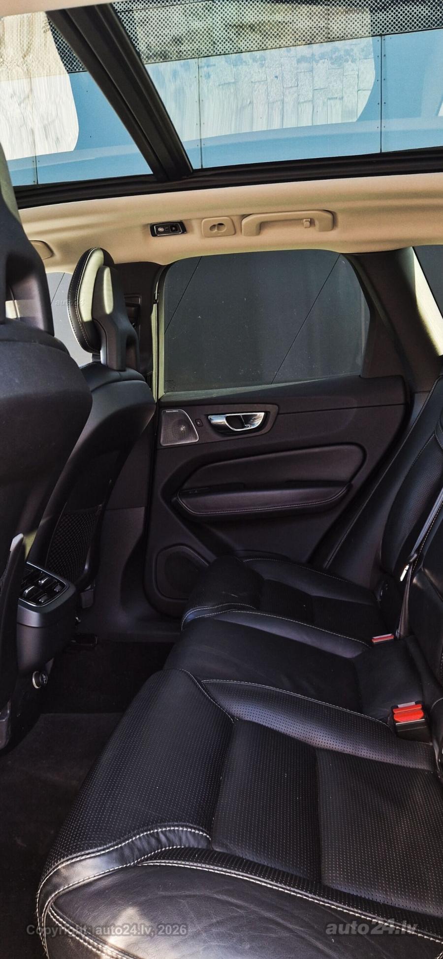 Zils Volvo XC60 2017 Tallina, ar dzinēja tilpumu 2.00 L un nobraukumu 195 tūkst. km par 24900 €, foto 13 vietnē AUTOMOTO.COM.LV