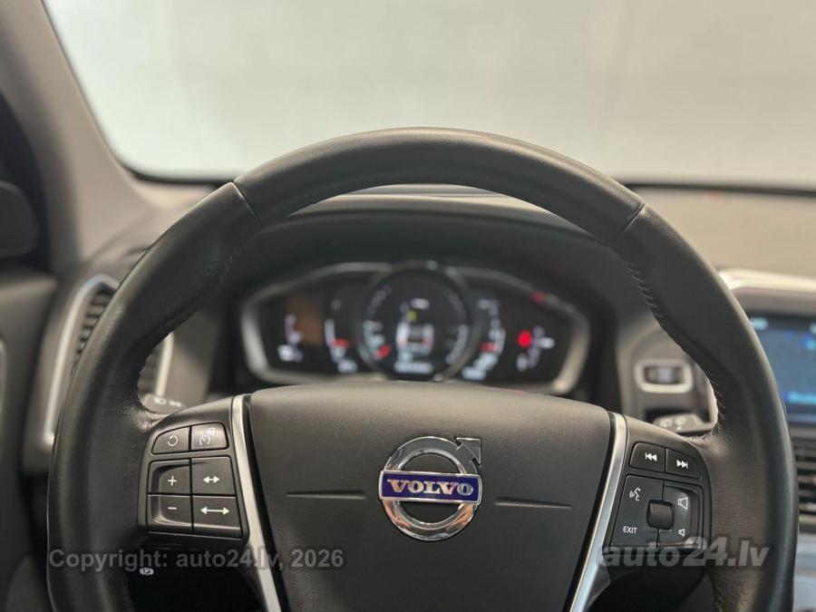 Blue Volvo XC60 2017 in Tallinn, with an engine capacity of 0.00 L and mileage of 326 thousand km for 11999 €, photo 16 on AUTOMOTO.COM.LV