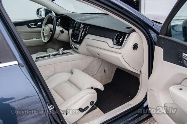 Zils Volvo XC60 2018 Tartu, ar dzinēja tilpumu 2.00 L un nobraukumu 199 tūkst. km par 25900 €, foto 9 vietnē AUTOMOTO.COM.LV