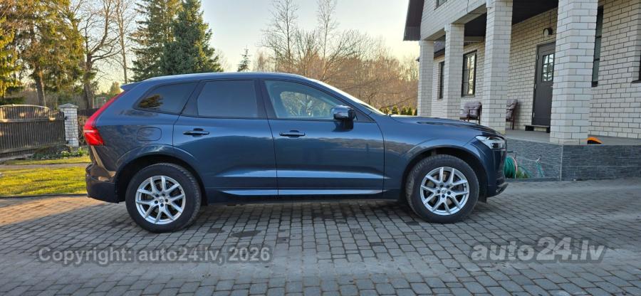 Blue Volvo XC60 2018 in Tallinn, with an engine capacity of 2.00 L and mileage of 158 thousand km for 24900 €, photo 4 on AUTOMOTO.COM.LV