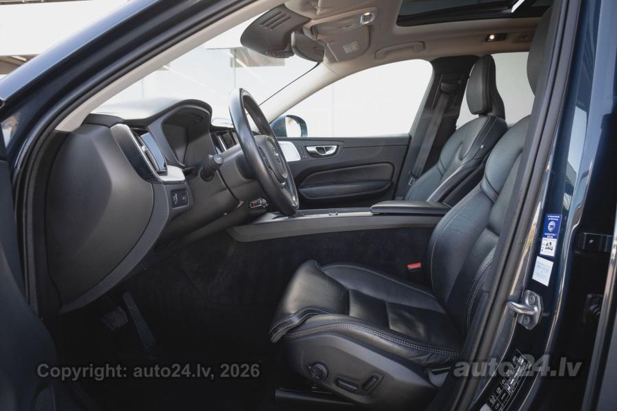 Zils Volvo XC60 2018 Tartu, ar dzinēja tilpumu 2.00 L un nobraukumu 132 tūkst. km par 30900 €, foto 12 vietnē AUTOMOTO.COM.LV
