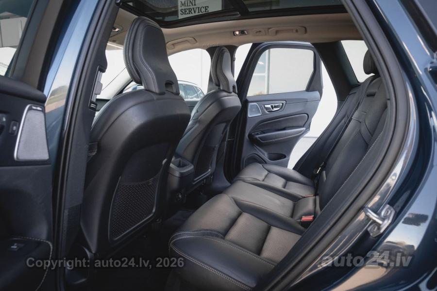Zils Volvo XC60 2018 Tartu, ar dzinēja tilpumu 2.00 L un nobraukumu 132 tūkst. km par 30900 €, foto 14 vietnē AUTOMOTO.COM.LV