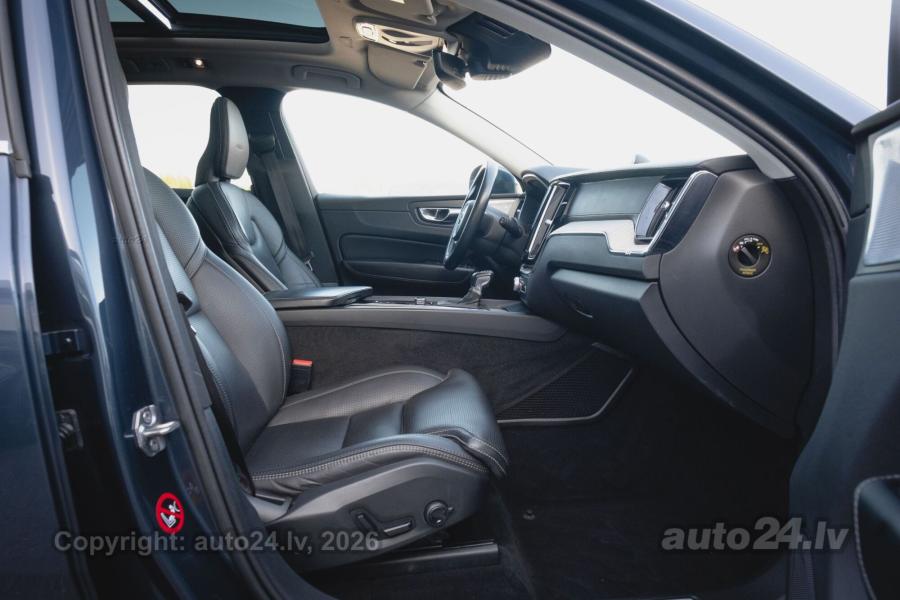 Zils Volvo XC60 2018 Tartu, ar dzinēja tilpumu 2.00 L un nobraukumu 132 tūkst. km par 30900 €, foto 18 vietnē AUTOMOTO.COM.LV