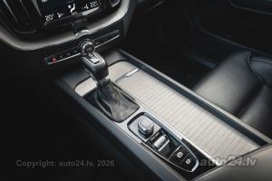 Zils Volvo XC60 2018 Tartu, ar dzinēja tilpumu 2.00 L un nobraukumu 132 tūkst. km par 30900 €, foto 22 vietnē AUTOMOTO.COM.LV