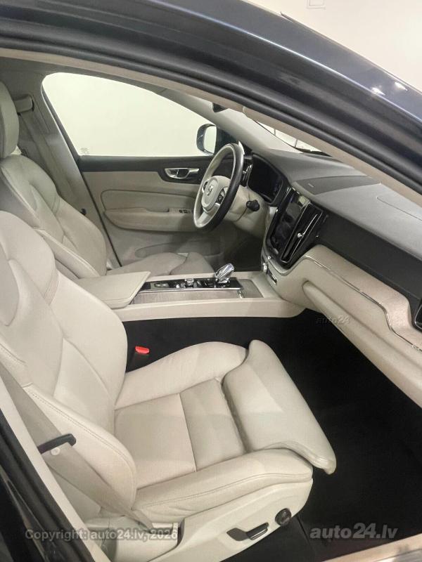 Zils Volvo XC60 2021 Tartu, ar dzinēja tilpumu 2.00 L un nobraukumu 54 tūkst. km par 40900 €, foto 4 vietnē AUTOMOTO.COM.LV