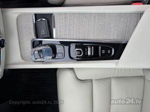 Zils Volvo XC60 2021 Tallina, ar dzinēja tilpumu 2.00 L un nobraukumu 40 tūkst. km par 39800 €, foto 15 vietnē AUTOMOTO.COM.LV